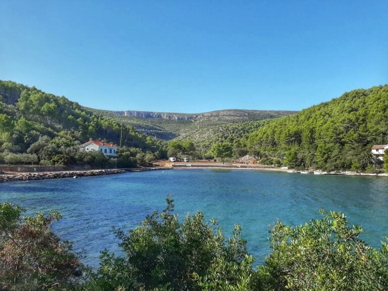 Starigrad - The official site of the Tourist Board Split-Dalmatia County