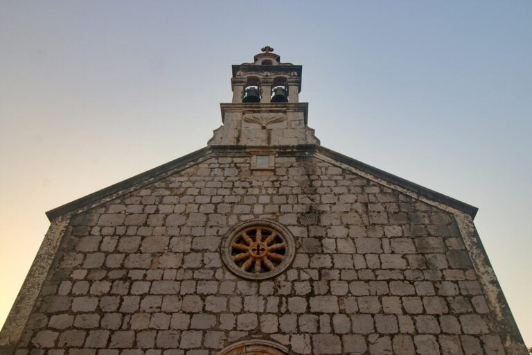 Starigrad - The official site of the Tourist Board Split-Dalmatia County