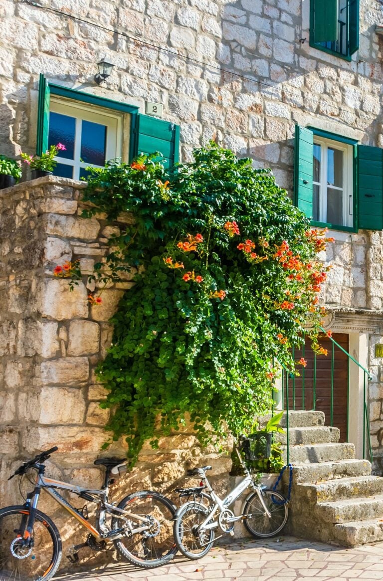 Starigrad - The official site of the Tourist Board Split-Dalmatia County